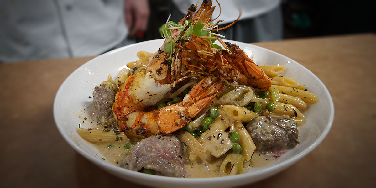 Caucus Club Detroit - See the new, finish with a Detroit classic.